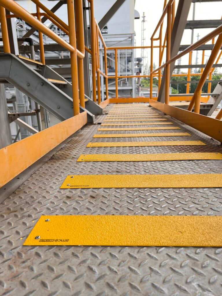 Walkway Installed - Amornmongkol